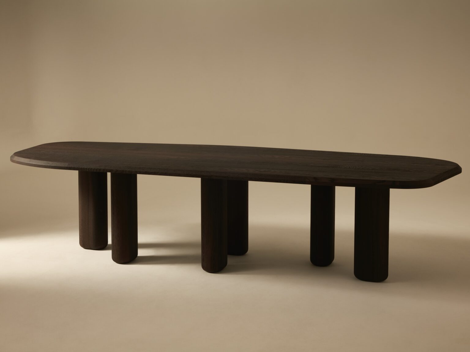Rough dining table, made to measure, customization, sculptural, desk, oak