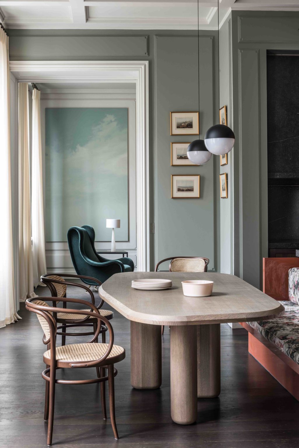 Rough dining table, made to measure, customization, sculptural, desk, oak