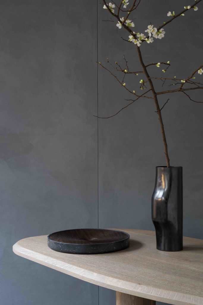 BOS vase, bronze, design Christophe Delcourt, Collection Particulière